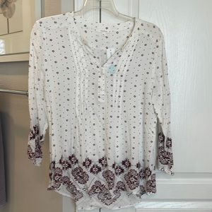 fun 2 fun | Tops | Nwt White Long Sleeved Blouse With Maroon Details ...